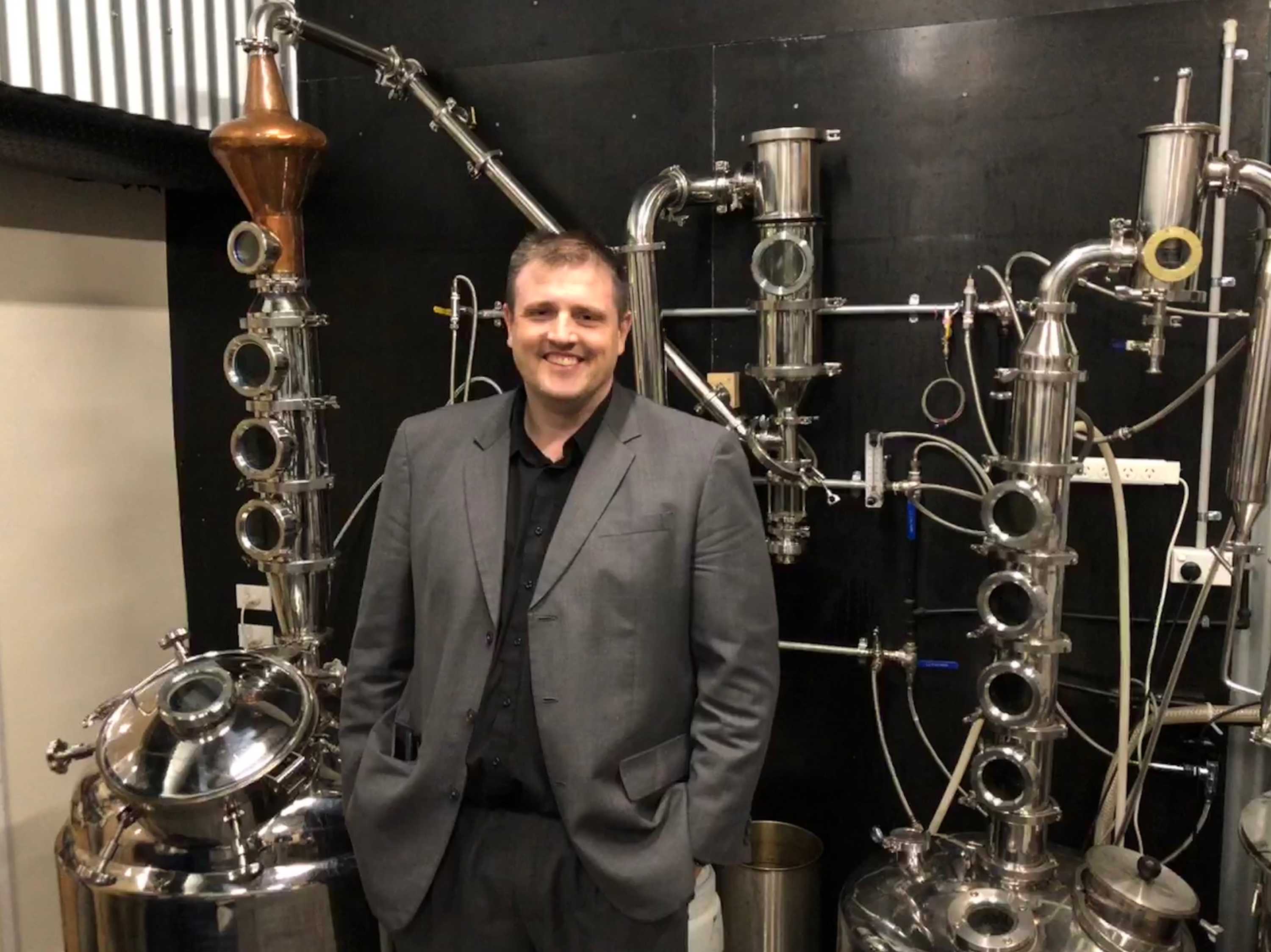 Using IVF techniques to make award-winning gin - ABC listen