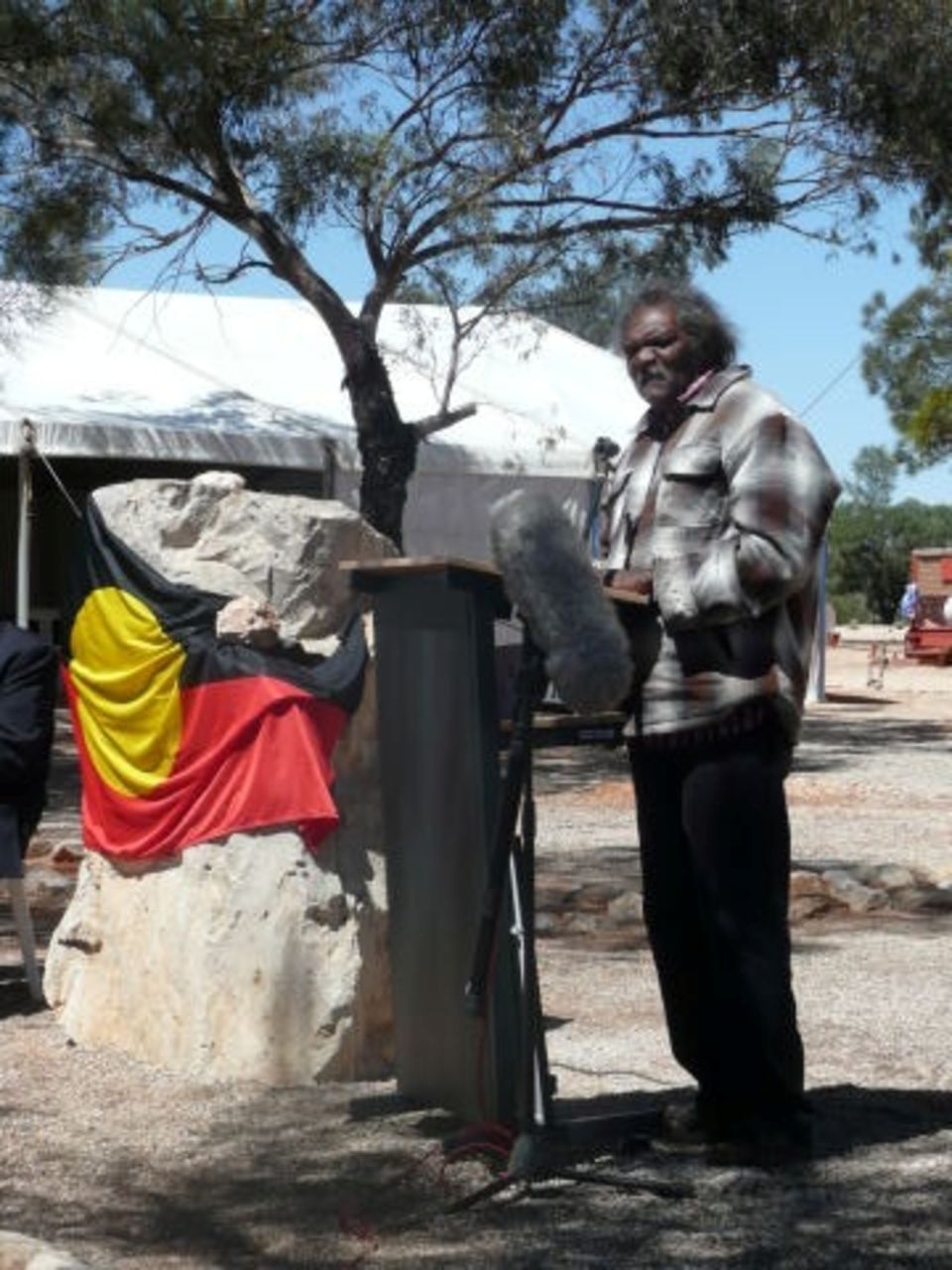 Maralinga traditional owners finally get their land back - ABC listen