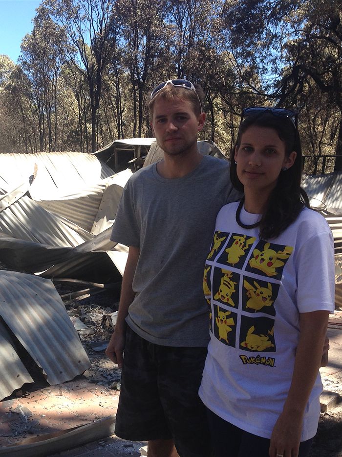 Residents inspect damage from Perth hills fire - ABC listen
