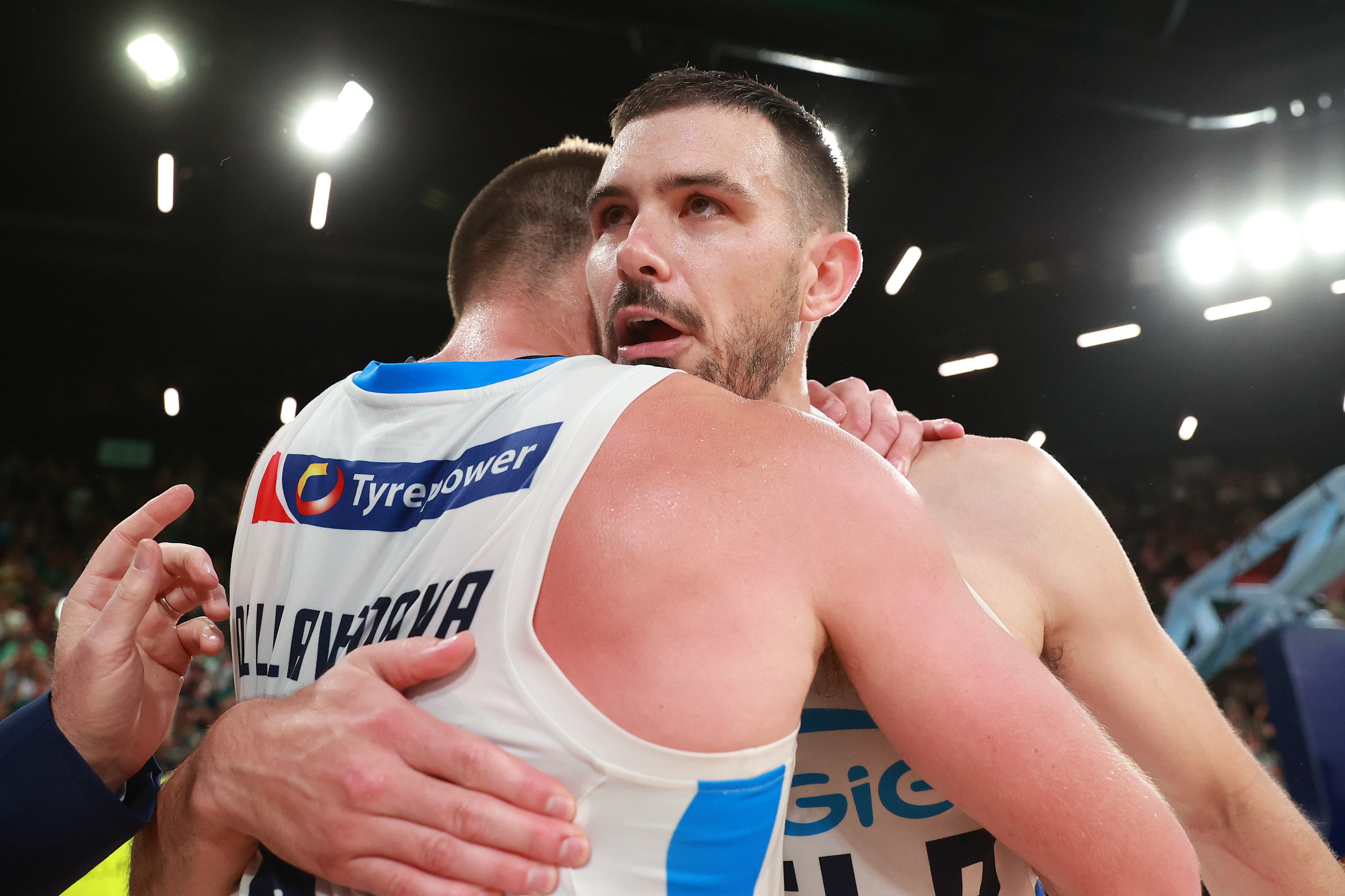 NBL finals series goes to decider as Melbourne United downs Tasmania ...