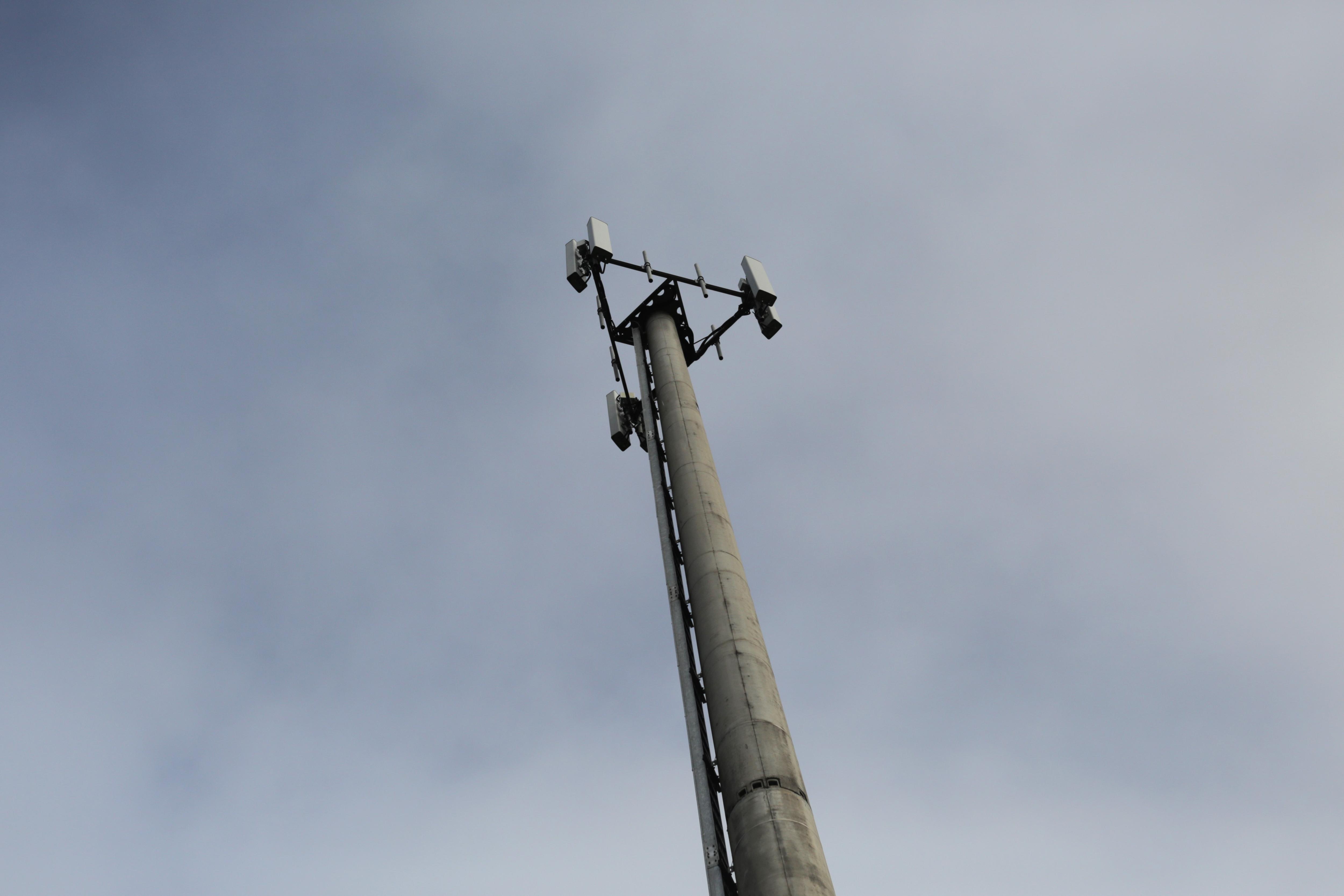 Hydrogen fuel cells trialled in Victorian mobile towers in bid to avoid ...