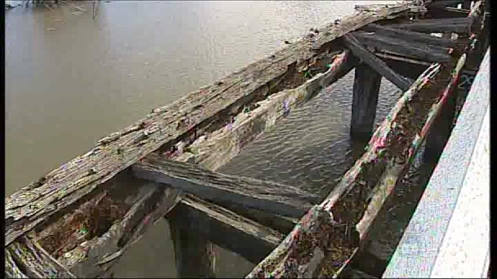 Bridge explosives 'not suspicious' - ABC News