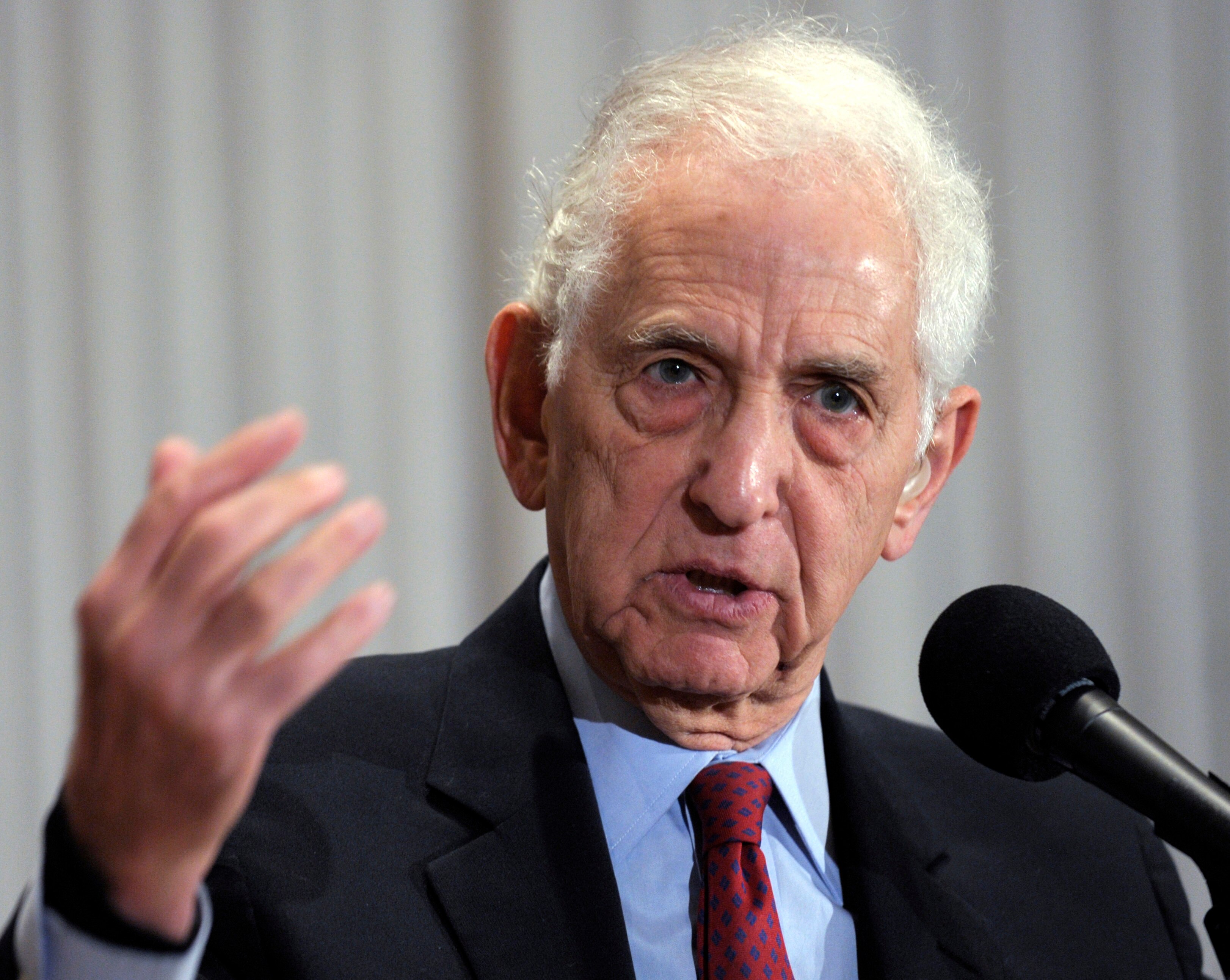 Pentagon Papers whistleblower Daniel Ellsberg, who helped end Vietnam ...