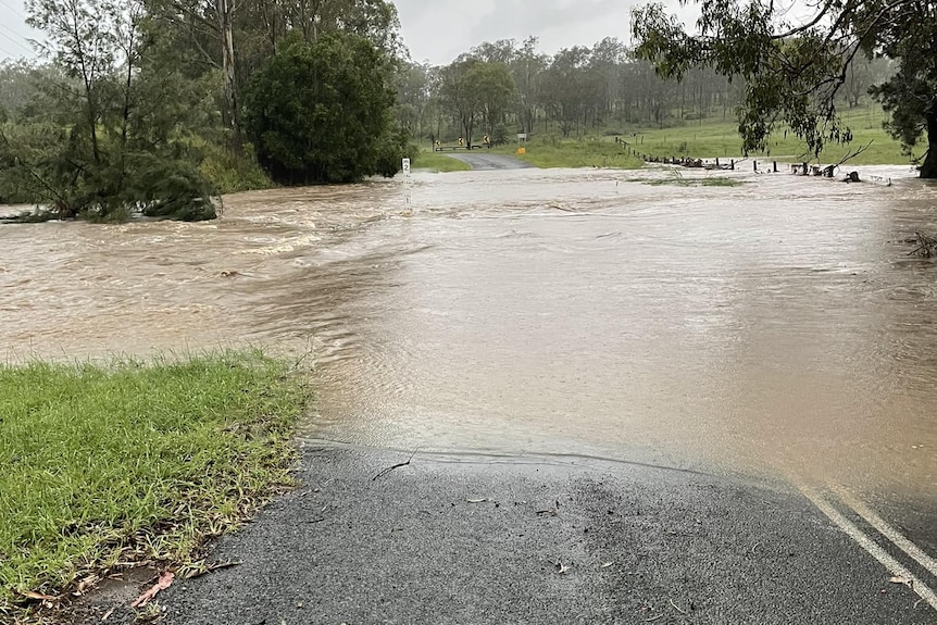 Police issue emergency alert as 'intense rainfall' leads to flash ... Police issue emergency alert as 'intense rainfall' leads to flash ...