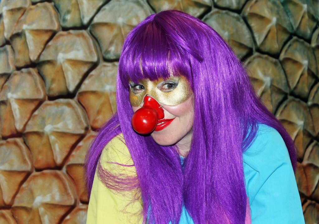 Professional clowns say 'silly' trend is threatening their safety and ...