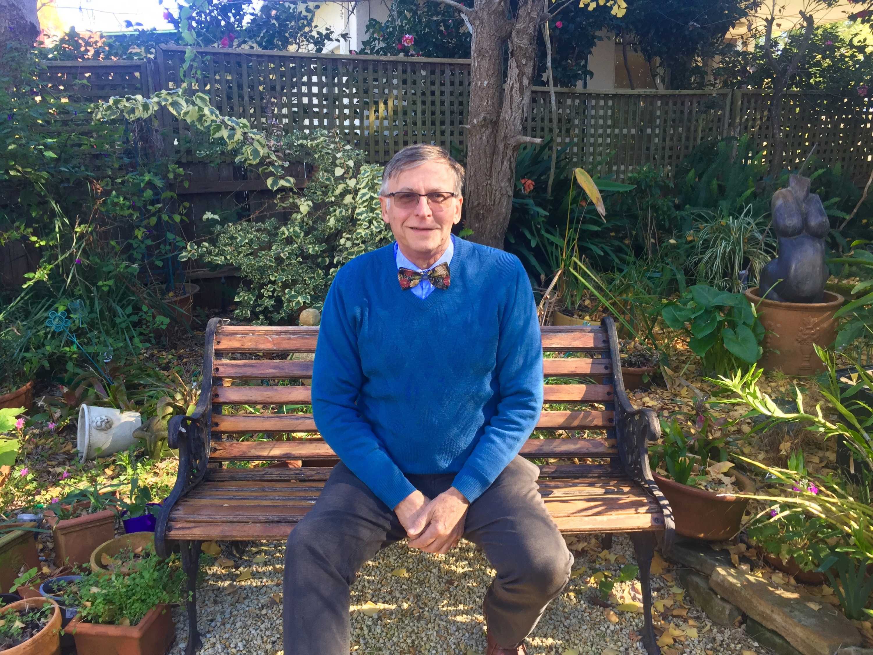 Taree's popular obstetrician bows out of hospital after 32 years - ABC News