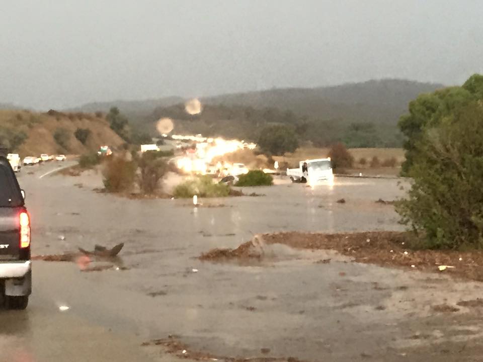 Federal Highway flooding: Traffic resumes as crews work to clear road ...