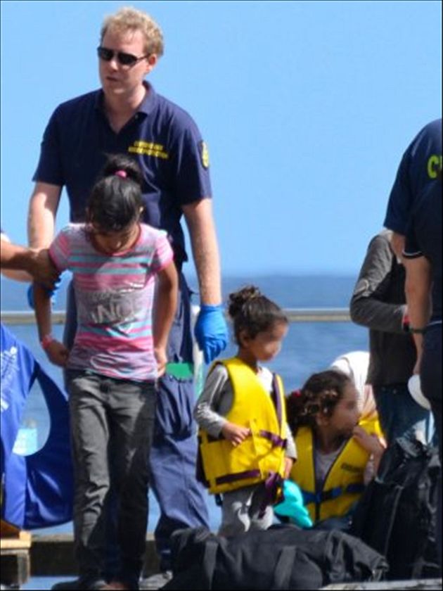Panel recommends speedy return to Pacific Solution - ABC listen