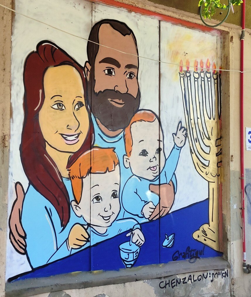 Hamas says Shiri Bibas and her children are dead. Many Israelis don't ...