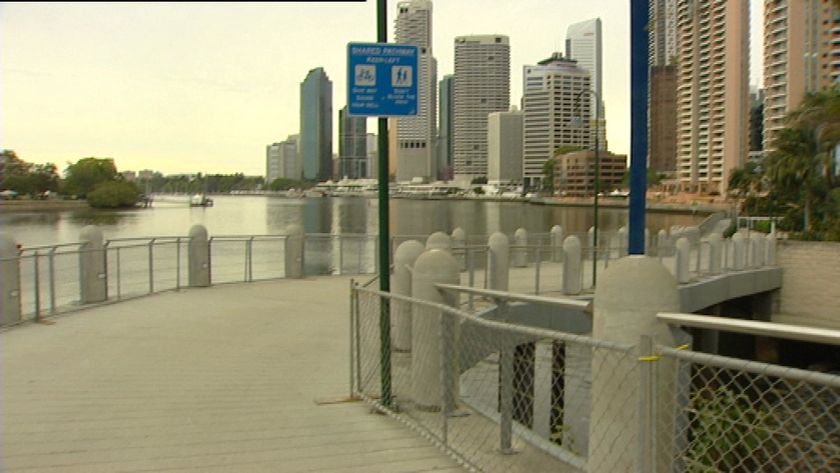 Brisbane city boardwalk closed over collapse fears - ABC News