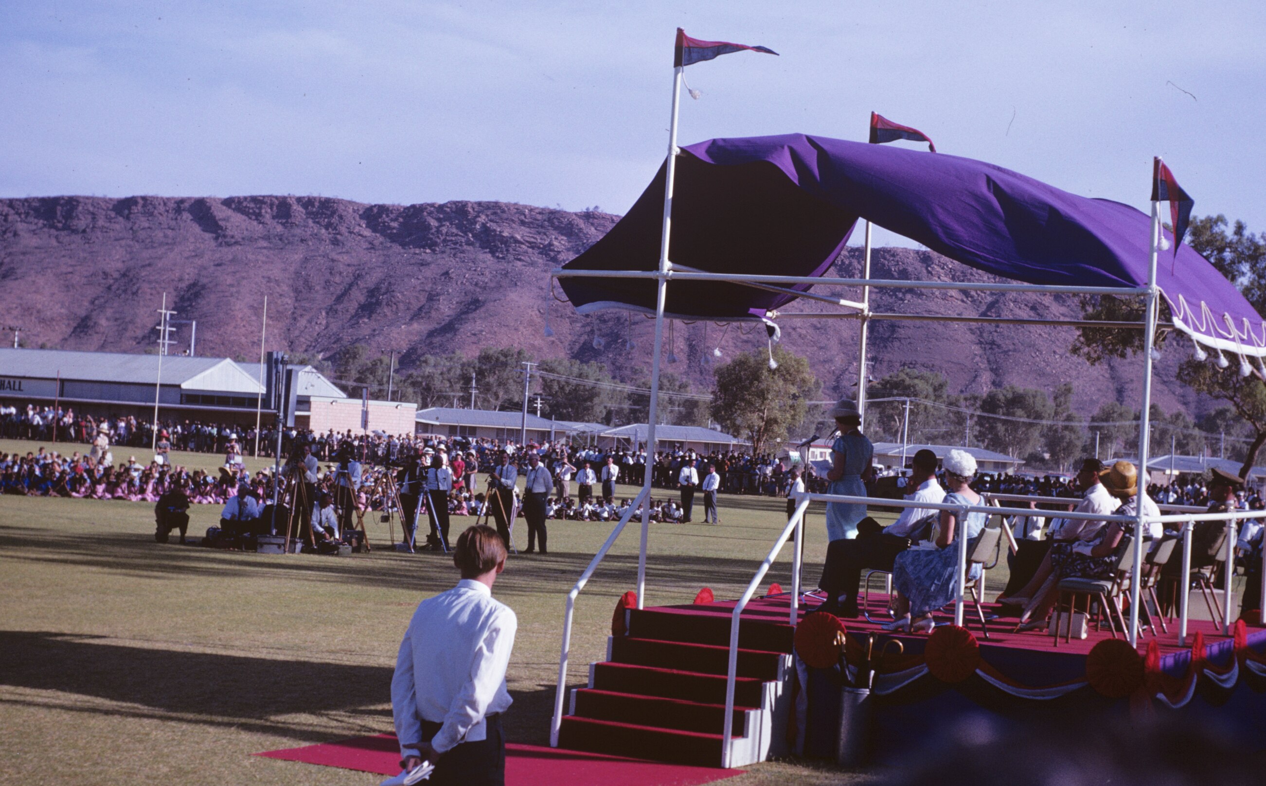 Queen Elizabeth II addresses Alice Springs residents in 1963 - ABC listen