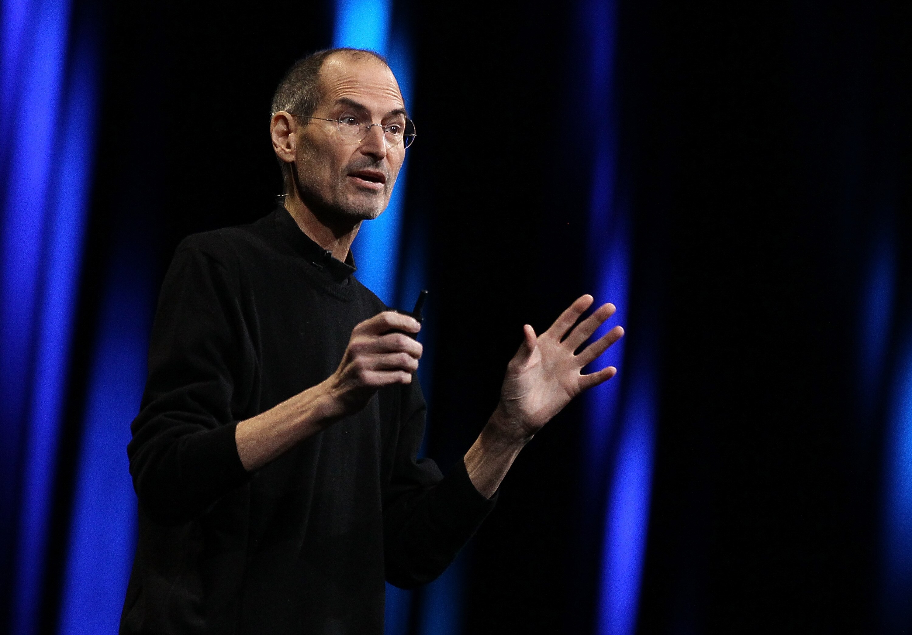 Apple co-founder Steve Jobs dead - ABC News