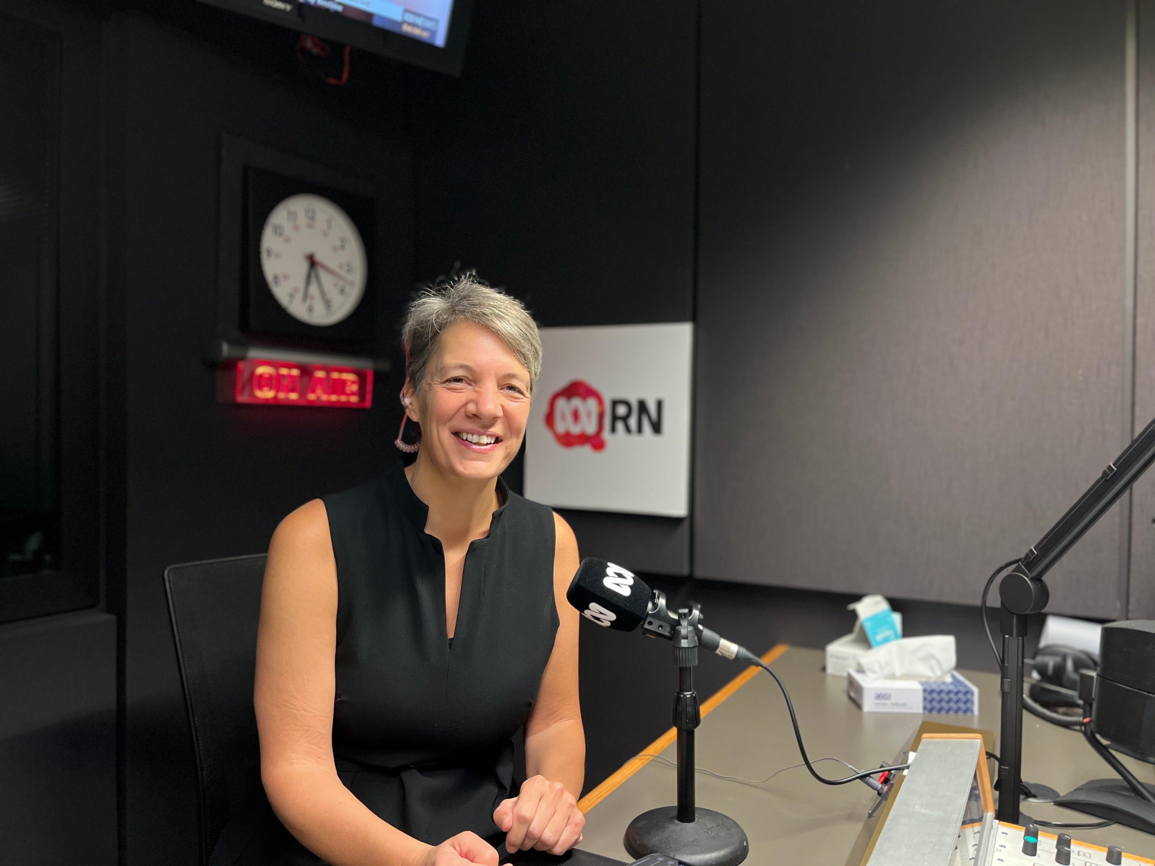 Quantum computing expert Michelle Simmons wins top science prize - ABC ...