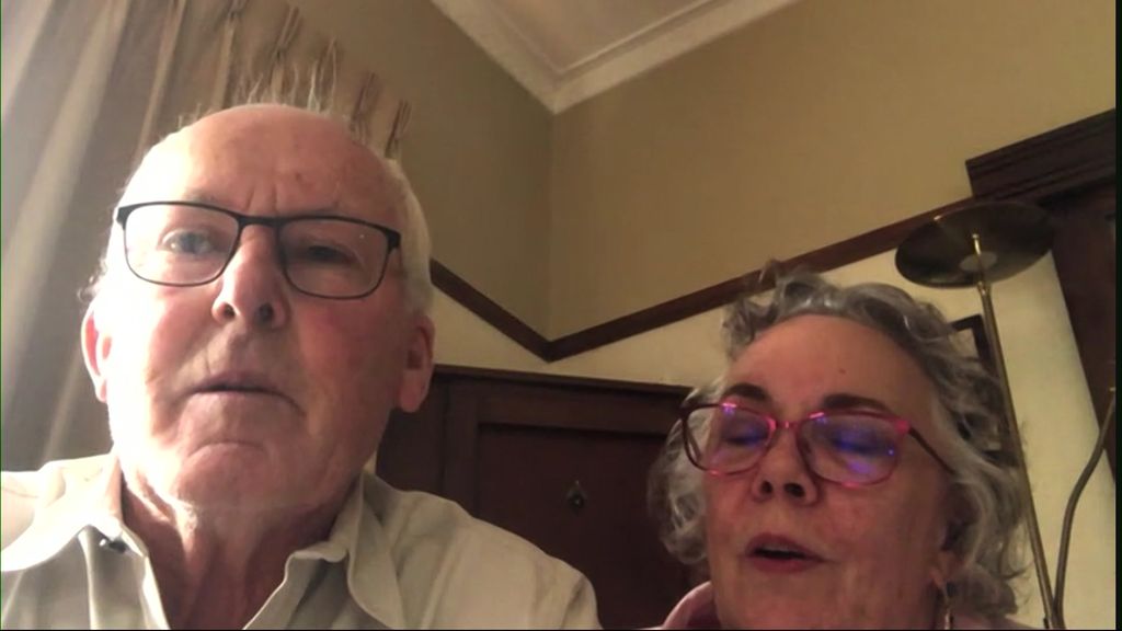 Raglan resident 'thrilled' his house is still intact after bushfires ...