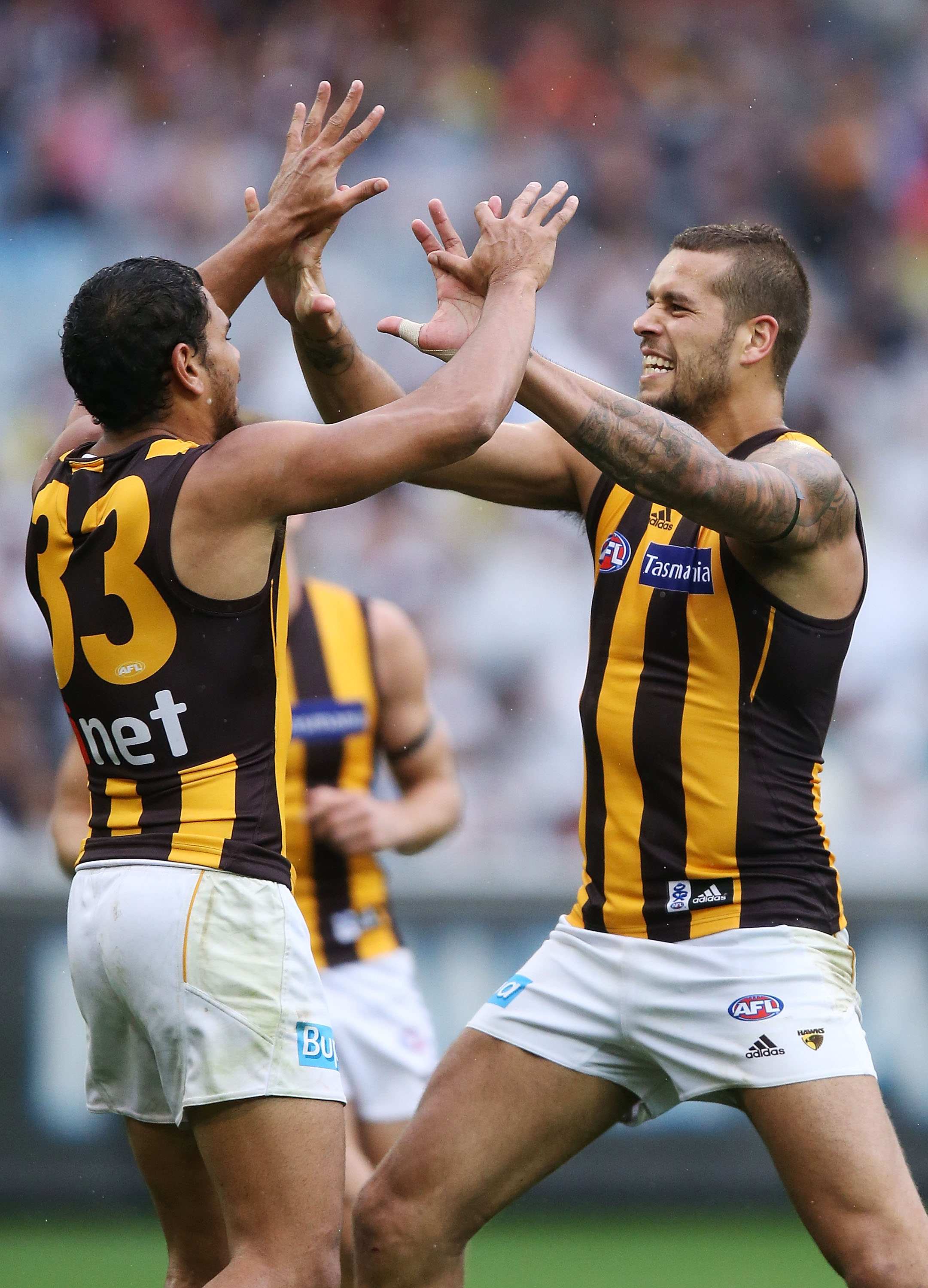 Hawks blow away Pies - ABC News