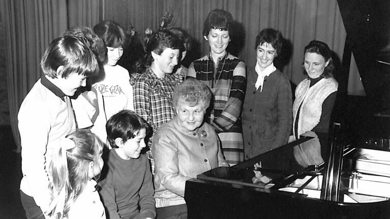 Gippsland piano teacher Judy Hall celebrates turning 100 - ABC News