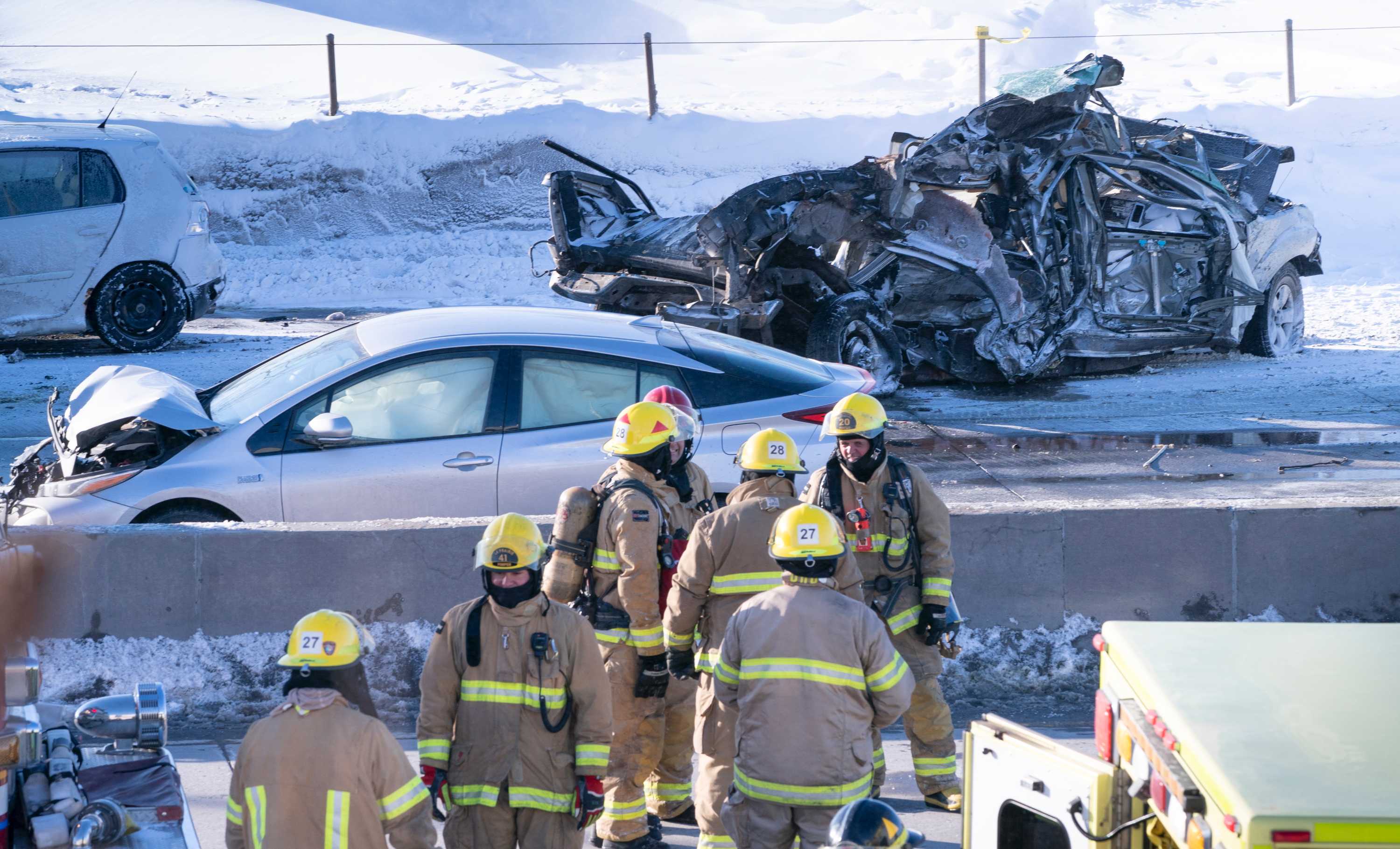 Massive vehicle pileup in Canada involving 200 cars after whiteout ...