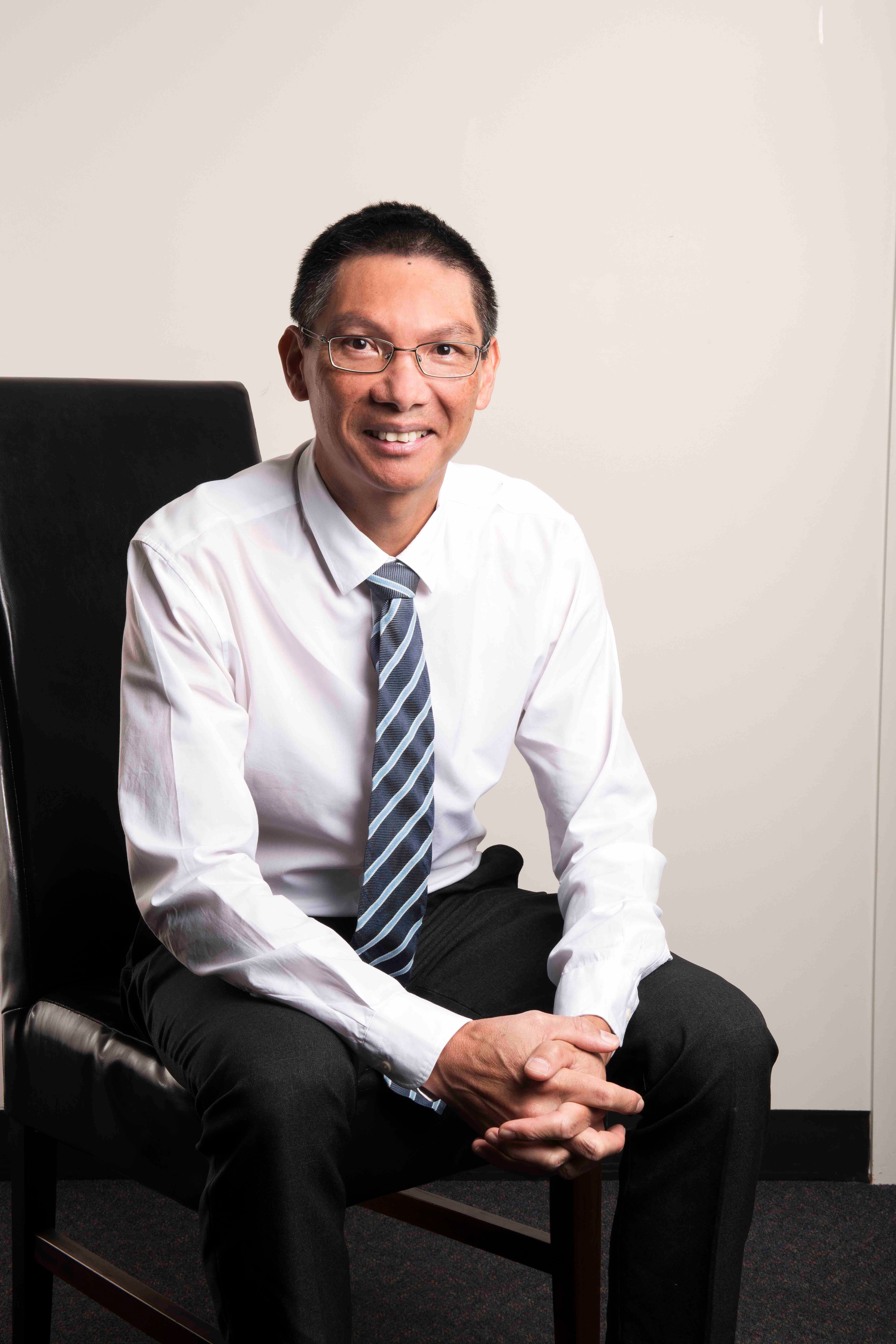 Gold Coast accountant sues Google over anonymous bad review - ABC News