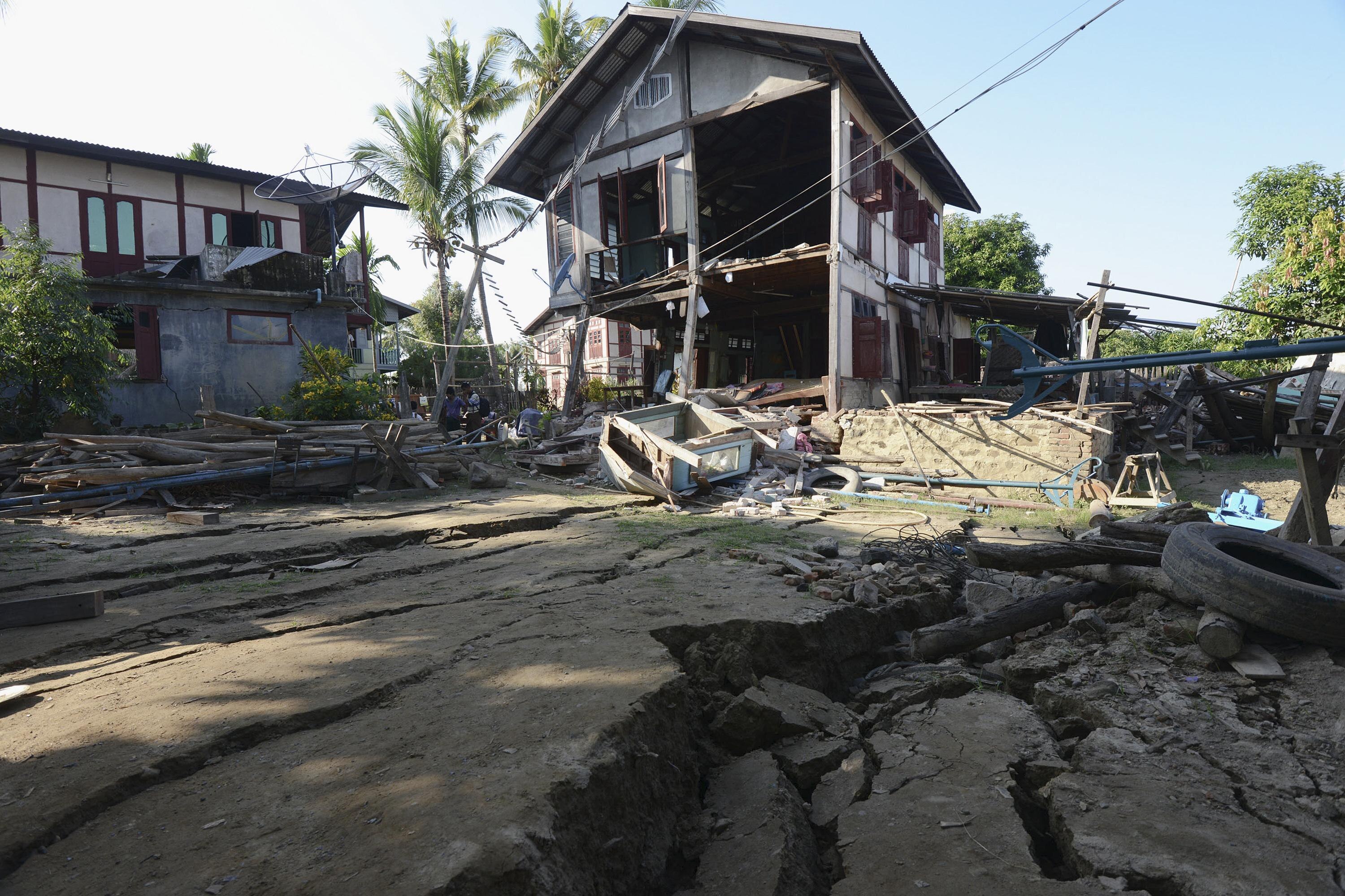 Burma's infrastructure seriously rattled by quake - ABC News