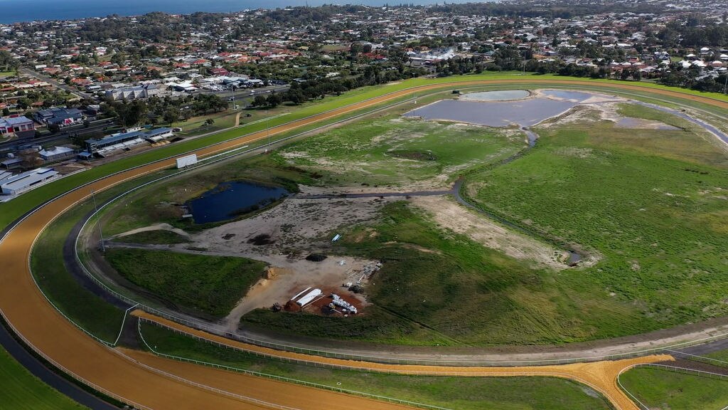 Drone footage of the almost complete Bunbury racetrack redevelopment ...