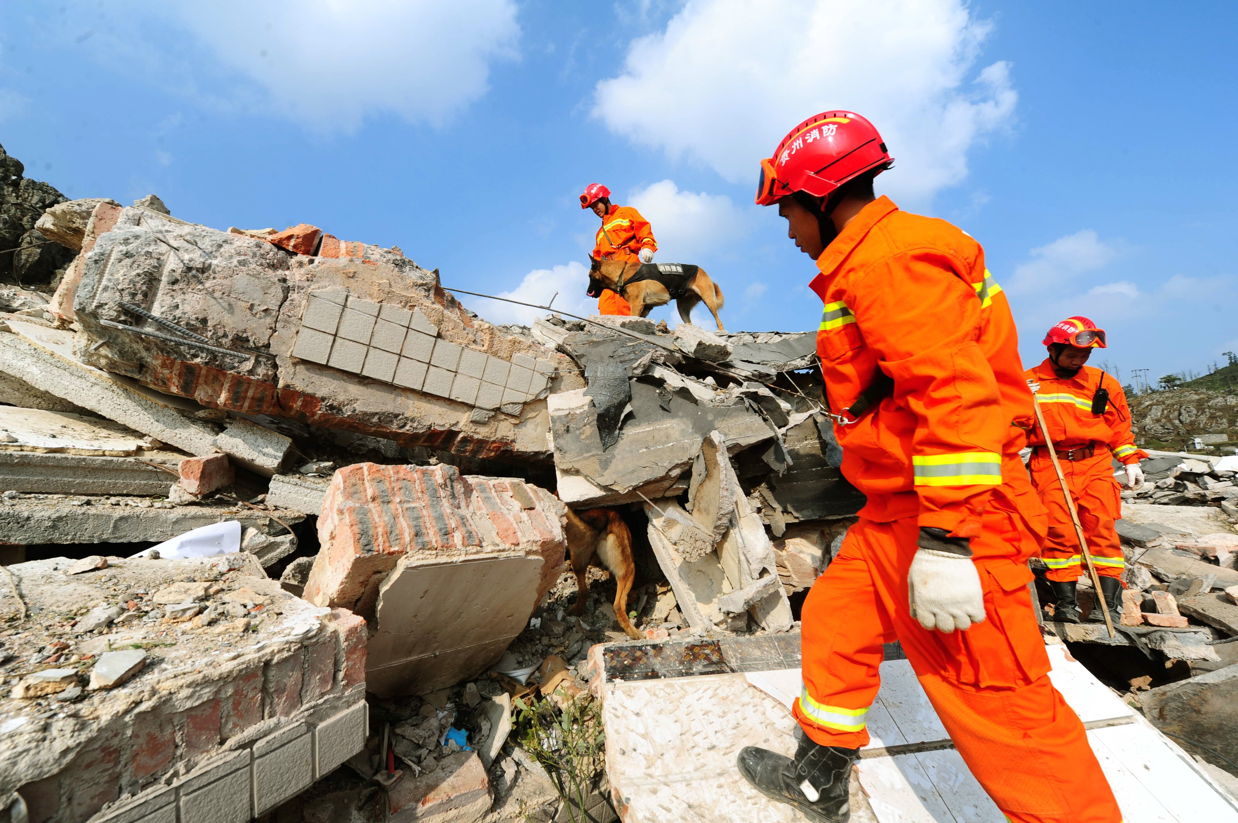 Massive vehicle explosion kills 7 in China - ABC News