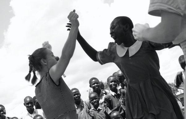 Clowns bring laughter to crisis zones - ABC News