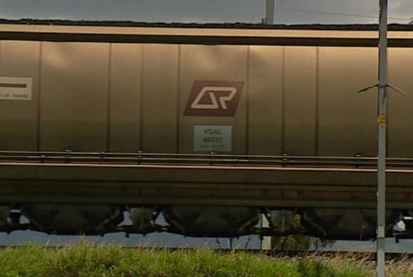 Surat Basin rail line gets go-ahead - ABC News