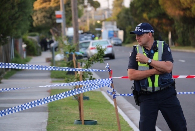 Frankston siege ends after police fire gunshots, two hospitalised - ABC ...