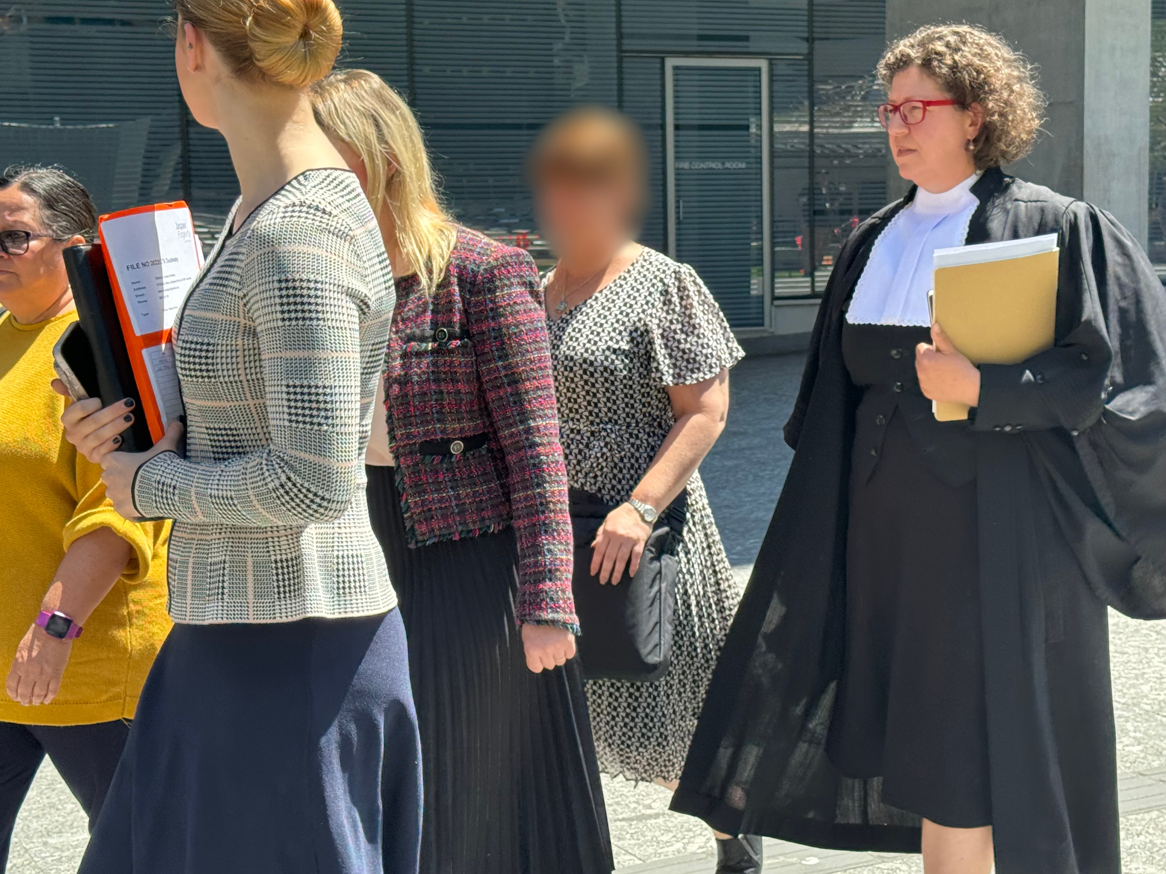 Woman who abducted seven-year-old daughters from Townsville primary ...