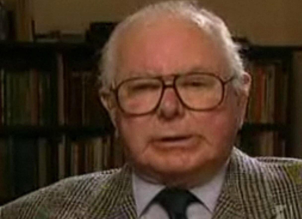 Former black deaths royal commissioner dead at 93 - ABC News