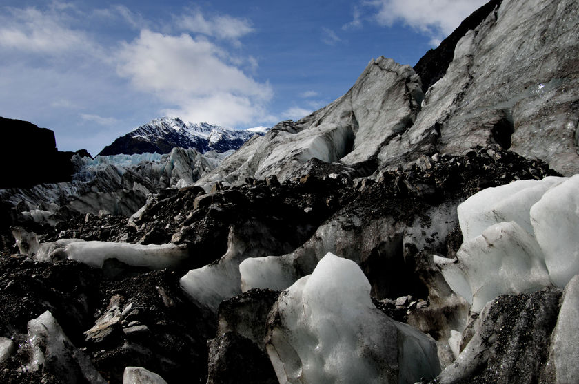 Coroner uncertain about Fox Glacier plane crash cause - ABC News