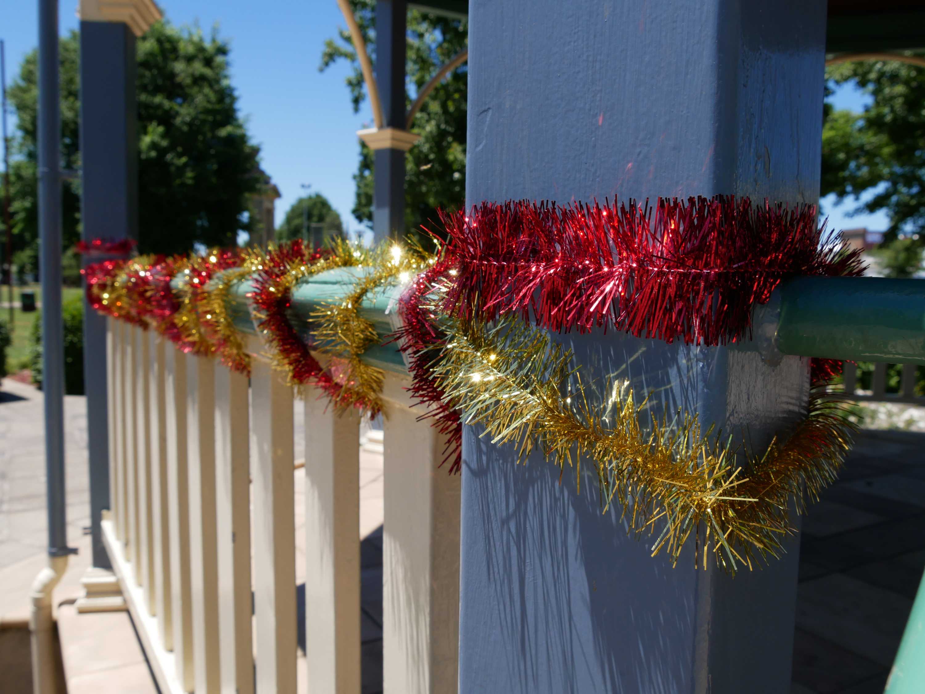 Colac Mayor steps in with sticky-tape and tinsel after bureaucratic ...