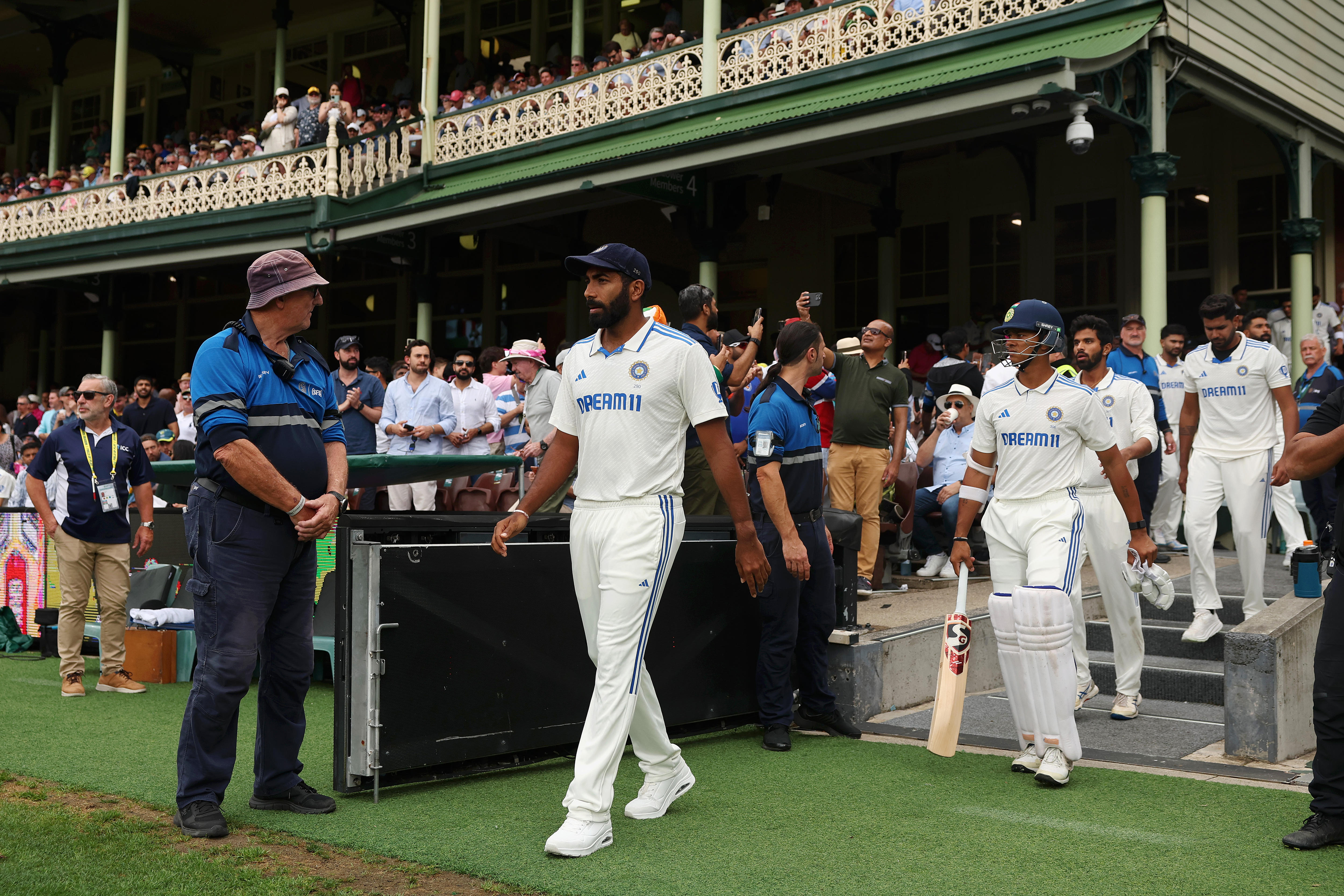 Cricket: Sport Shorts - Australia vs India - SCG Test - Day 1 - ABC listen
