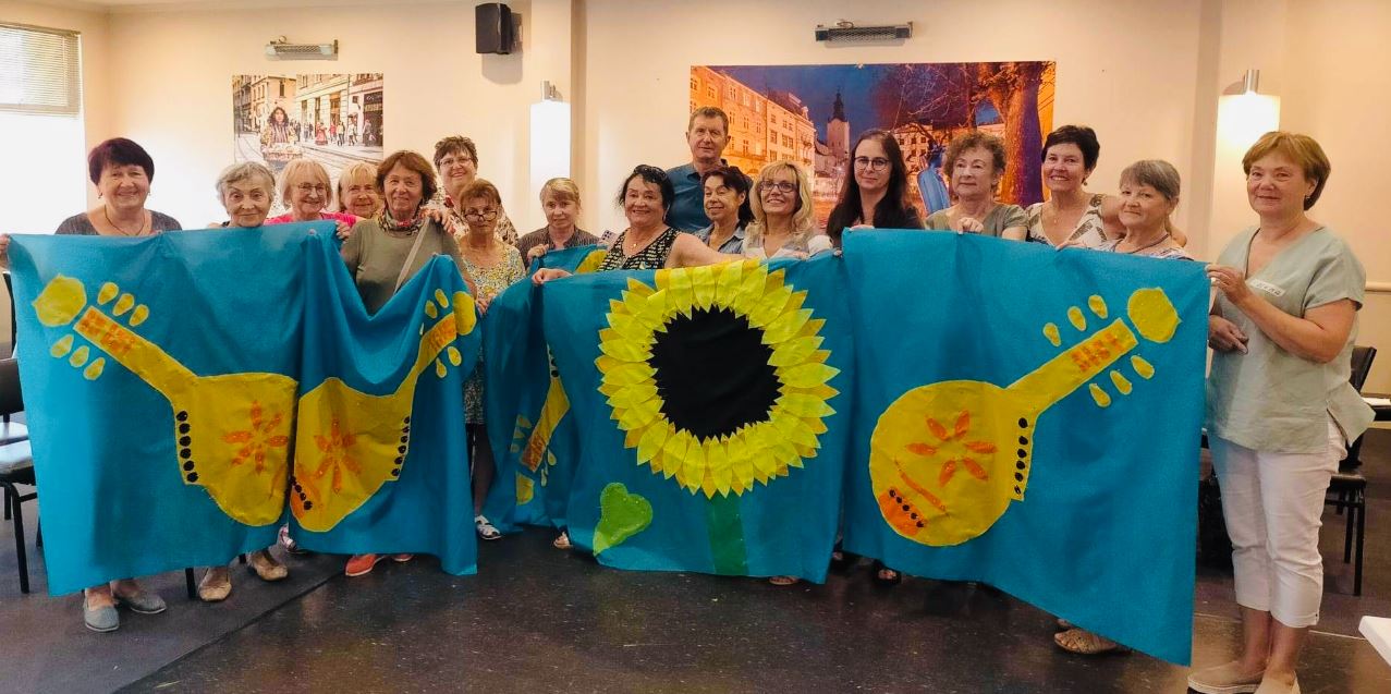 SA Ukranian community's Kobza Cafe provides refugees a new future - ABC ...