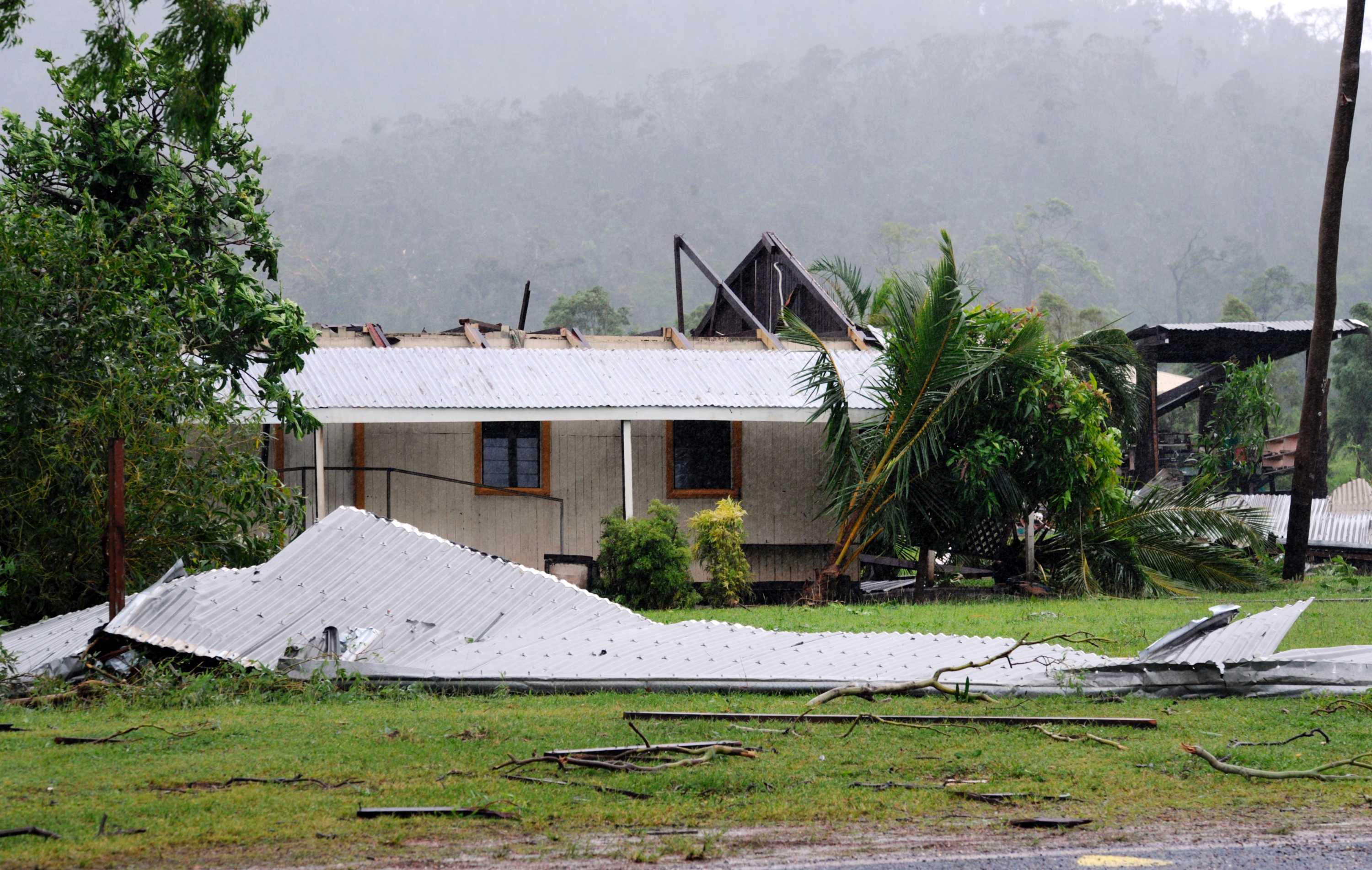 As it happened: Far north Queensland faces flooding as category one ...