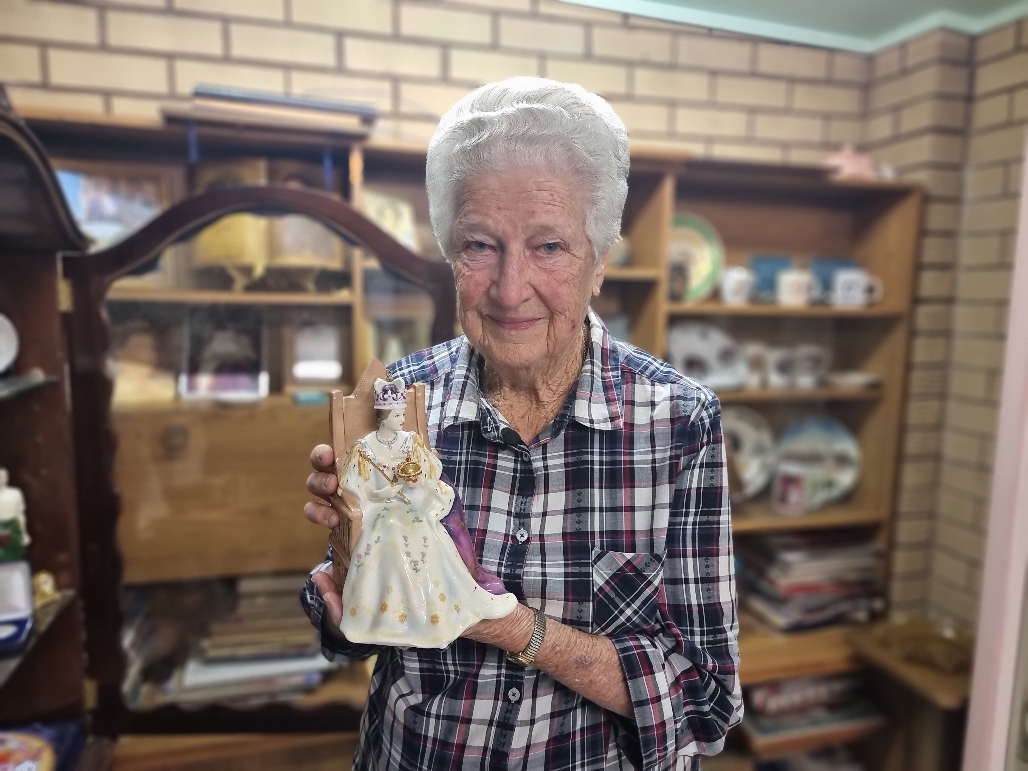 Royal memorabilia collector believes Queen's death signals time to hand ...