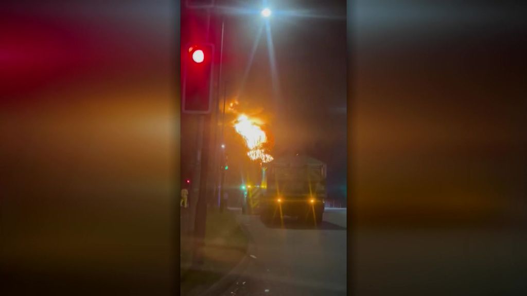 A fire at a London electrical substation shuts down Heathrow Airport ...