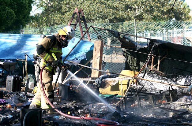 No-one injured in Brisbane tent embassy fire - ABC News