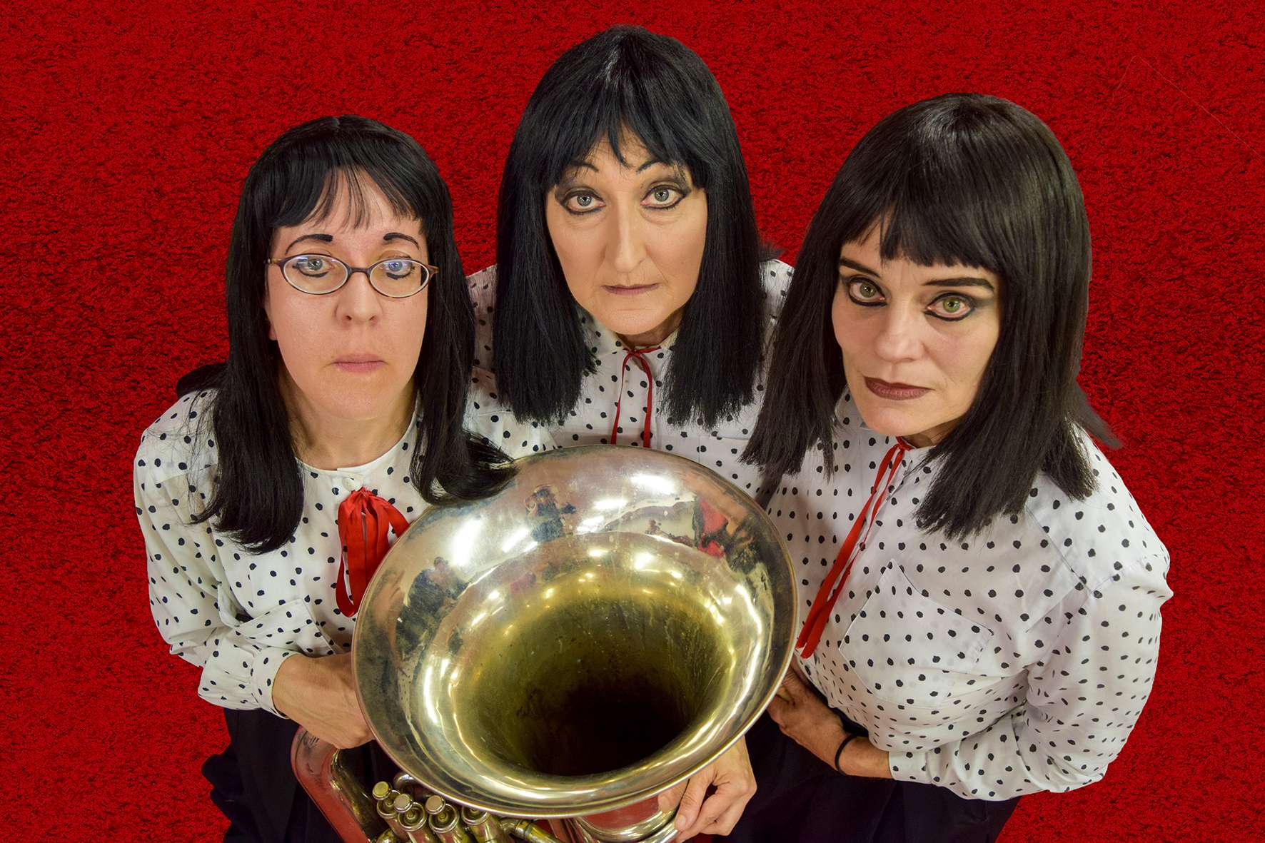 The Kransky Sisters take their yuletide cheer on the road - ABC listen