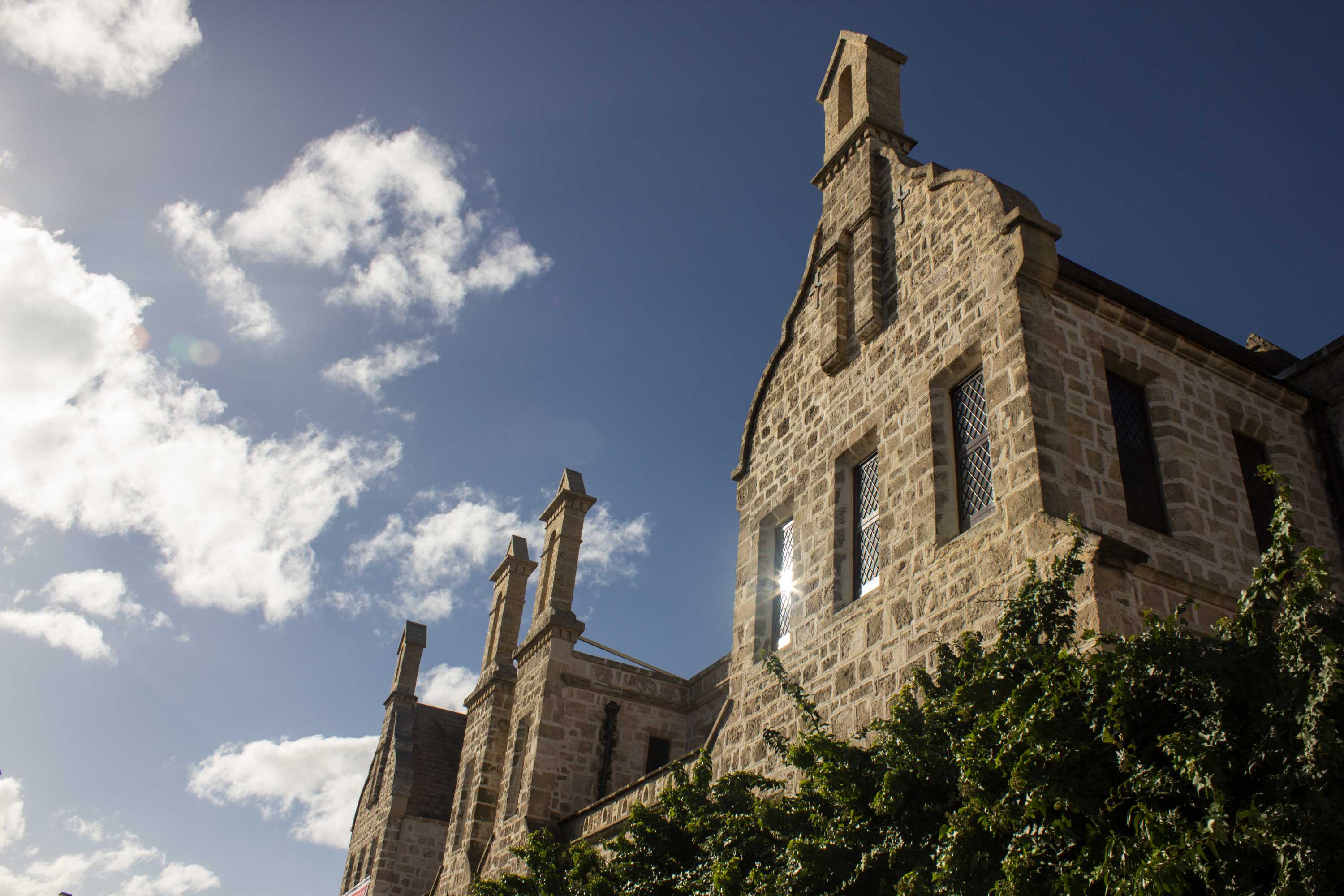 Operatic Greek tragedy, Médée, staged in former insane asylum in ...