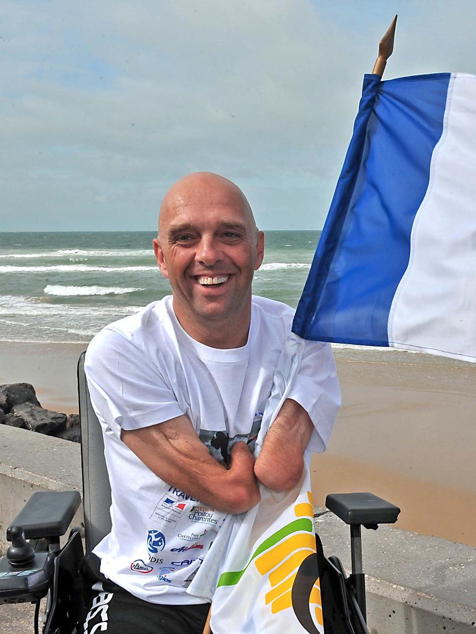Limbless swimmer set to cross five continents - ABC News