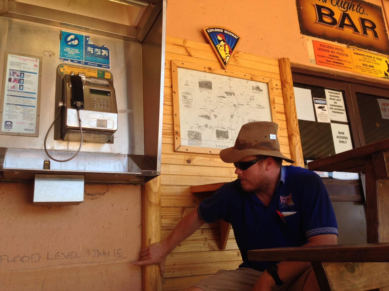 Flooded police station and roadhouse spark quick building of levees to ...