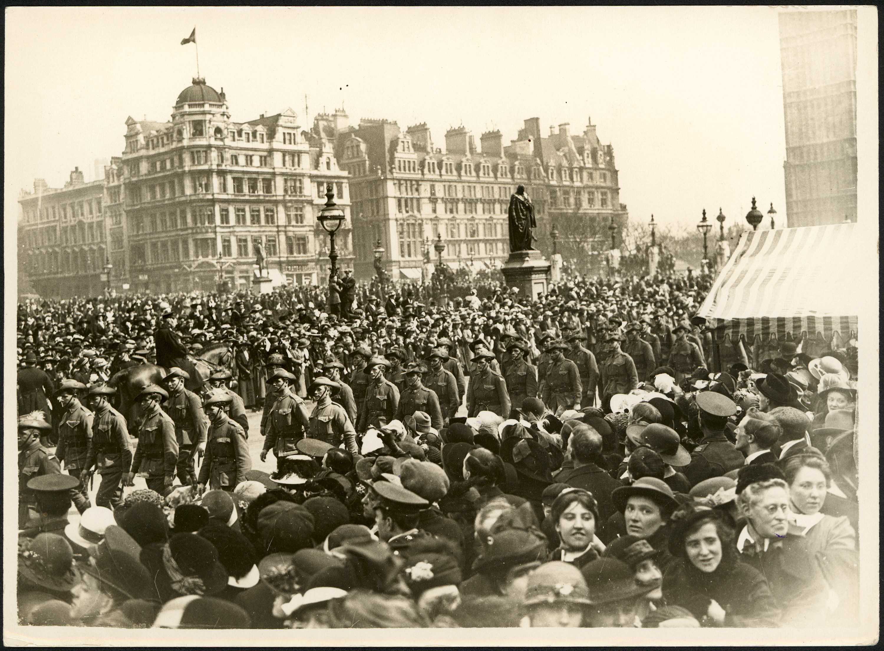 Anzac Day: Did a London parade 'set the tone' for a century of ...