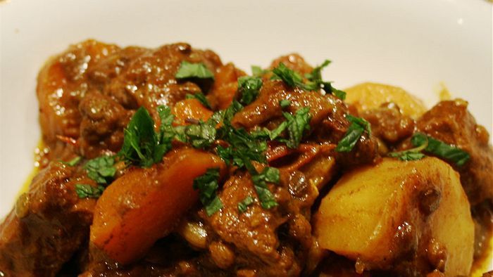 Slow cooked Persian beef and lentils - ABC News