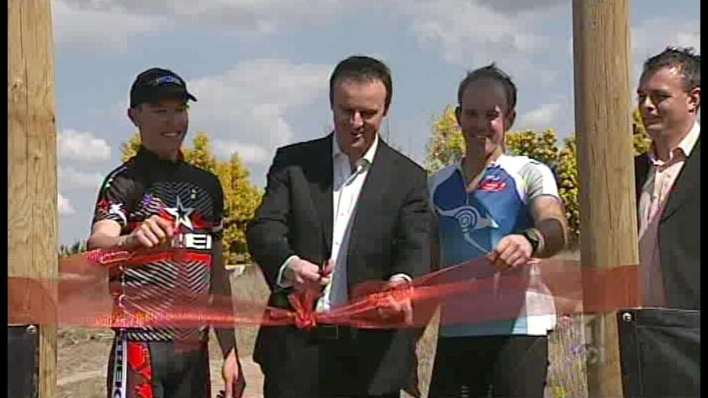 'Unique' track opens in Stromlo - ABC News