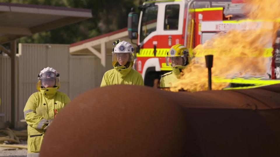 Big Weather: How hot do bushfires get? - ABC Education