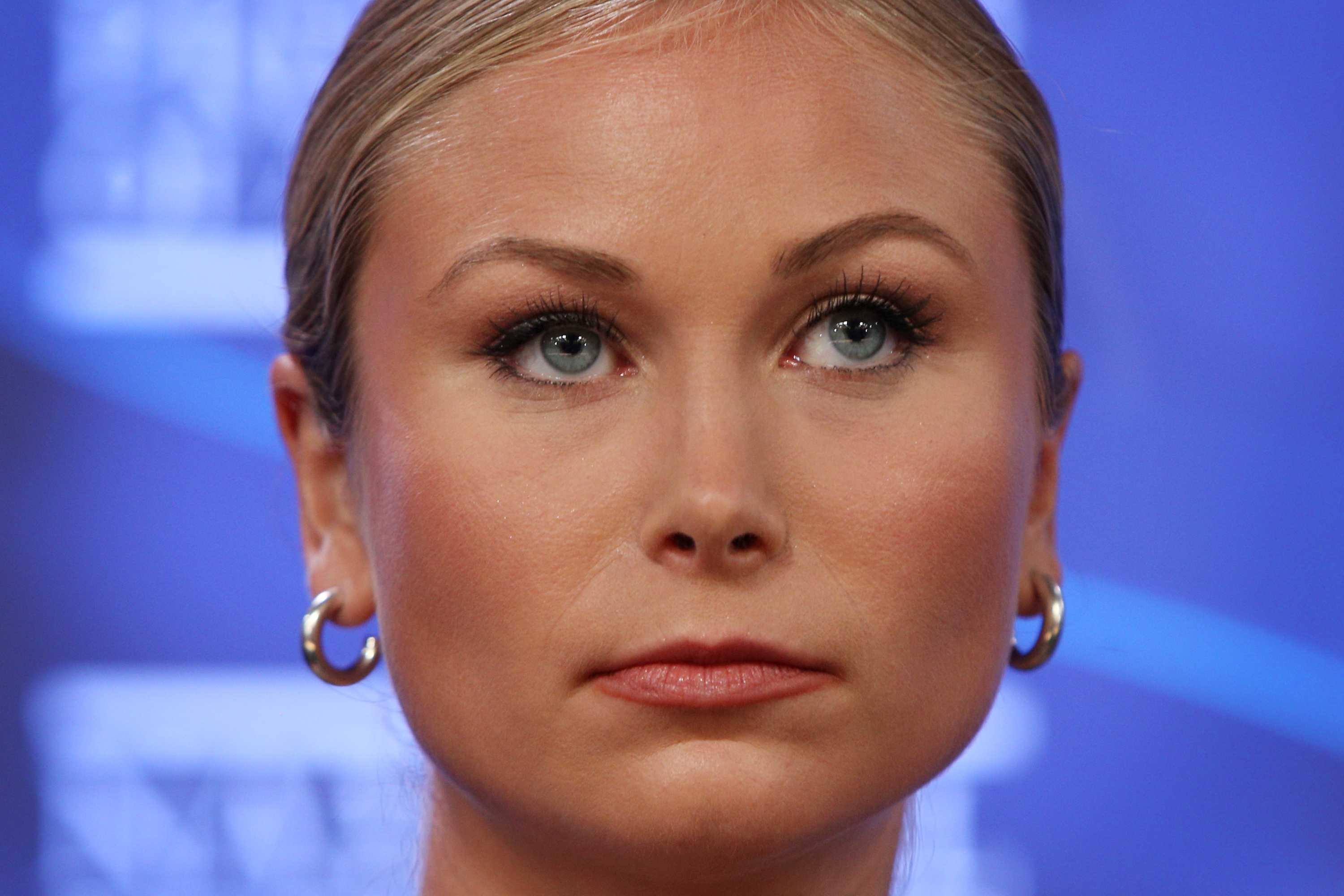 To smile, or not to smile: Some thoughts on facial expressions, power ...