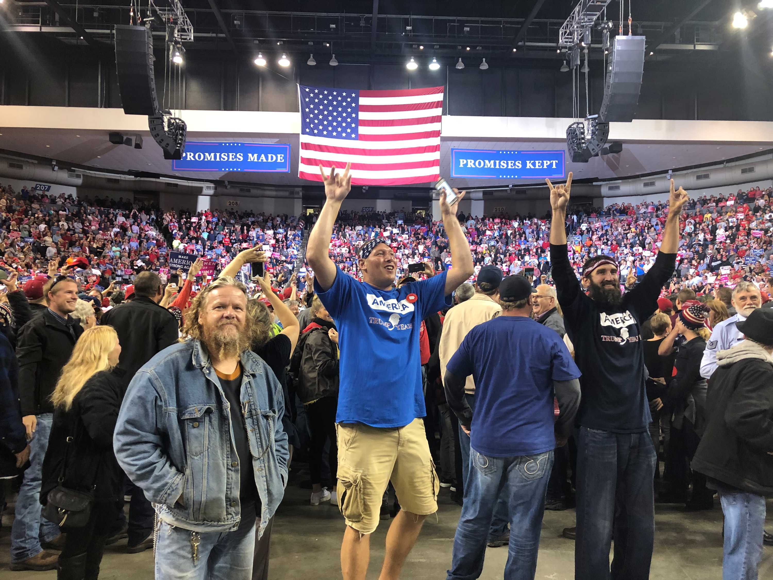 Donald Trump's supporters rain down insults, boos and laughter at ...