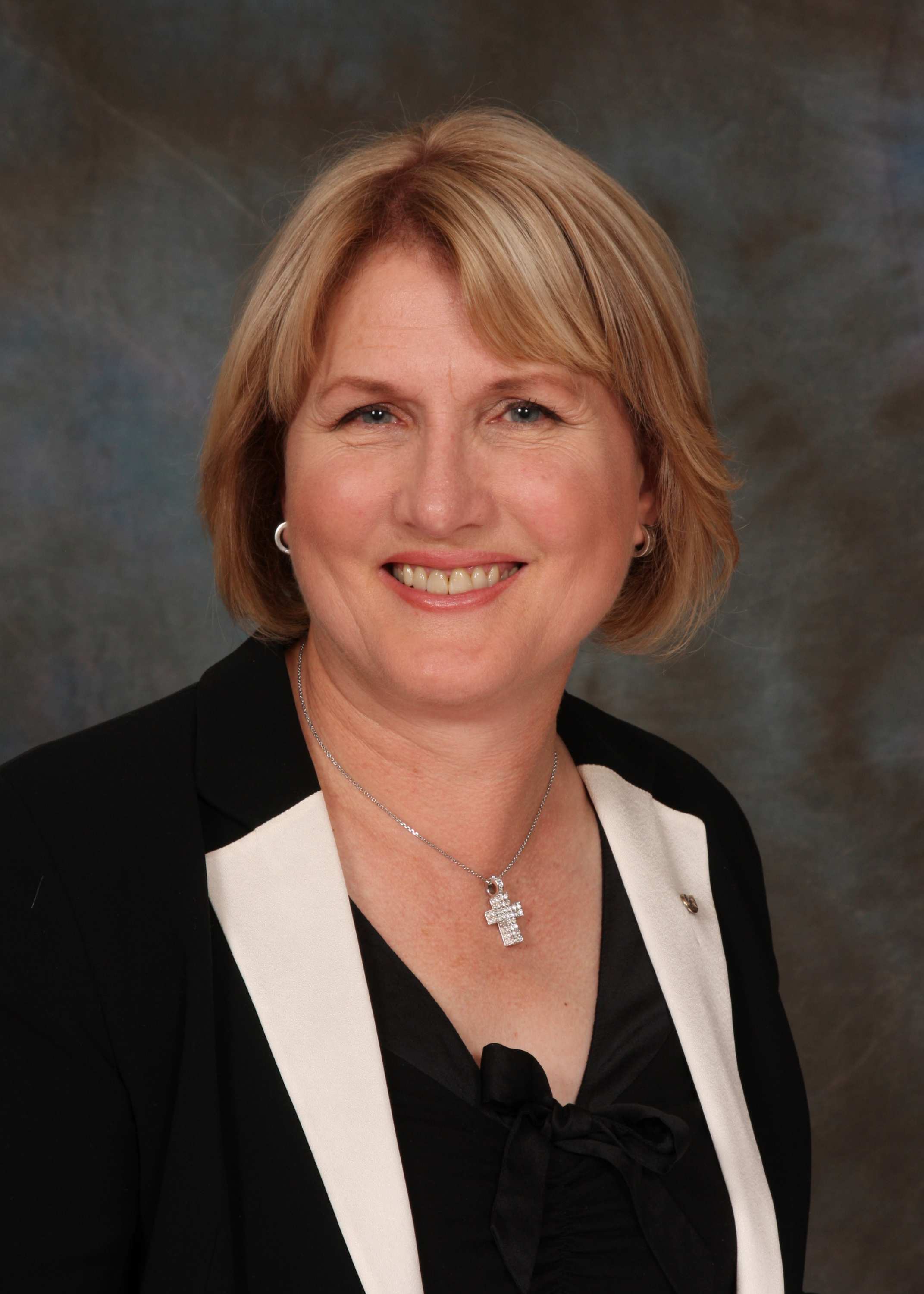 Latrobe City Council urged to stop councillor Christine Sindt using ...