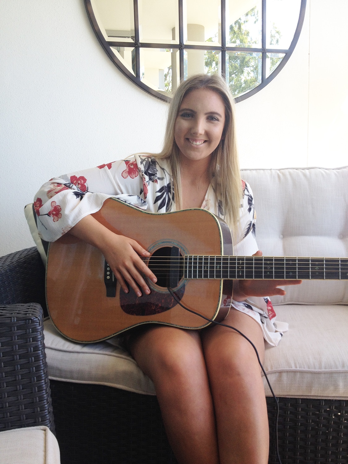 Brisbane singer lands music deal with YouTube cover of Down Under - ABC ...